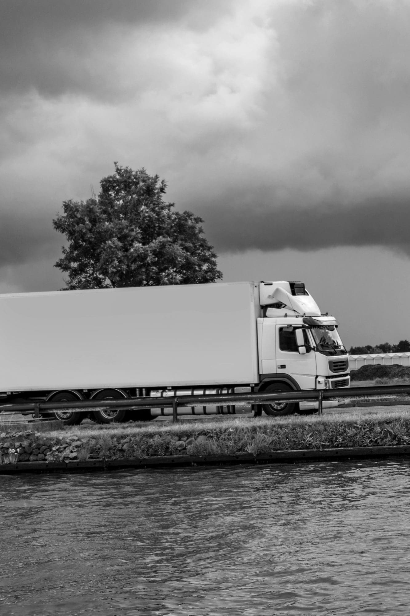 Temperature Controlled Storage & Transportation Logistics | dfYOUNG