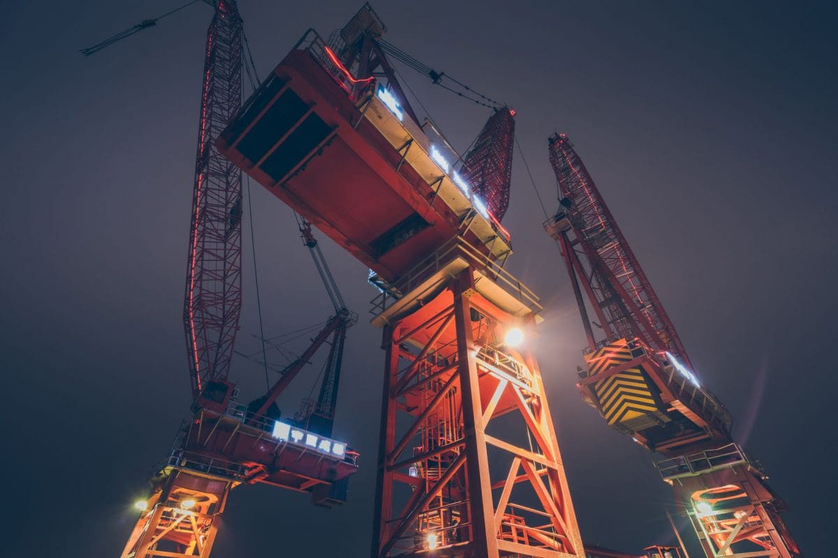 Custom Logistics Solutions | dfYOUNG