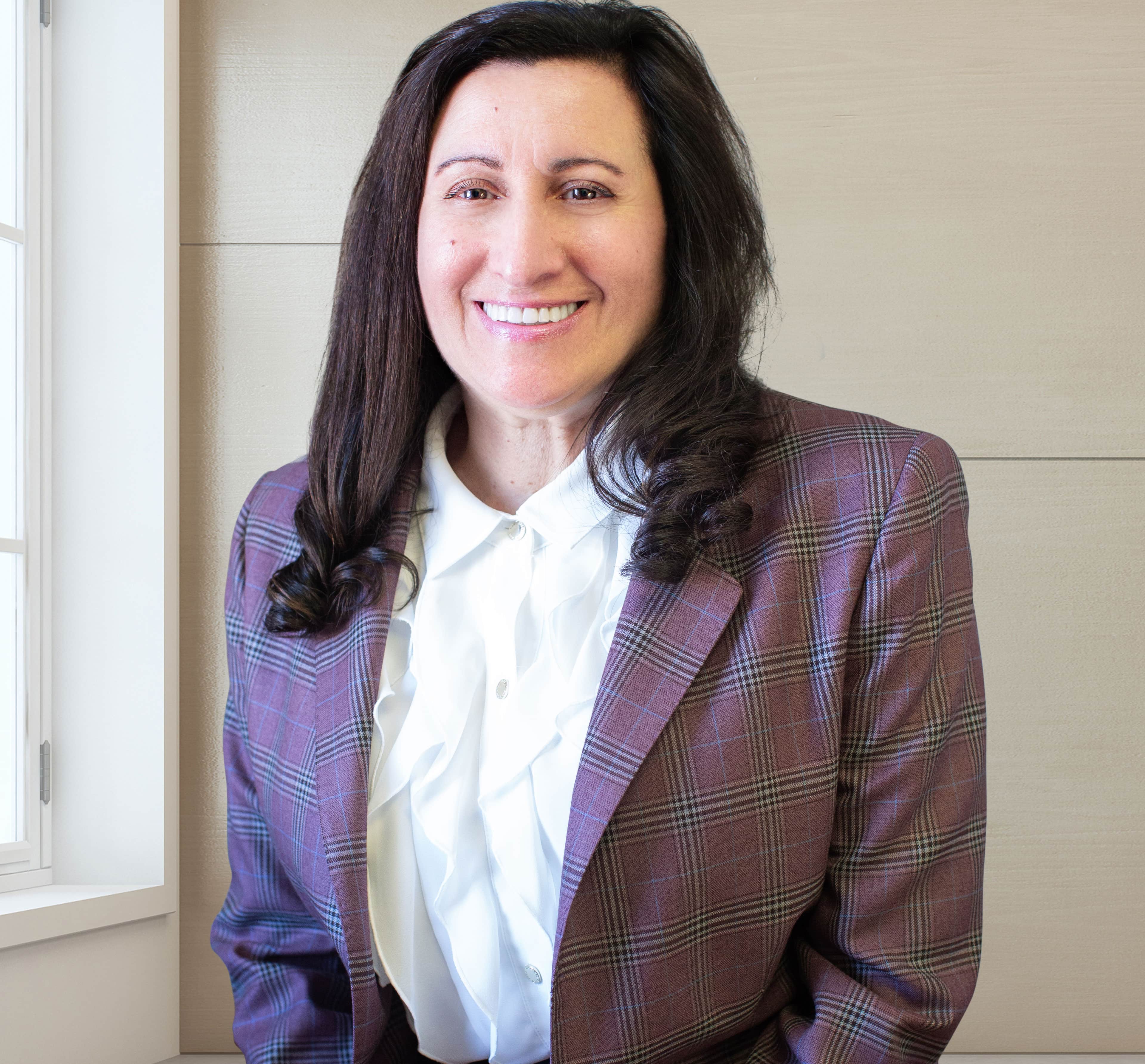 Denise Traynor - dfYOUNG